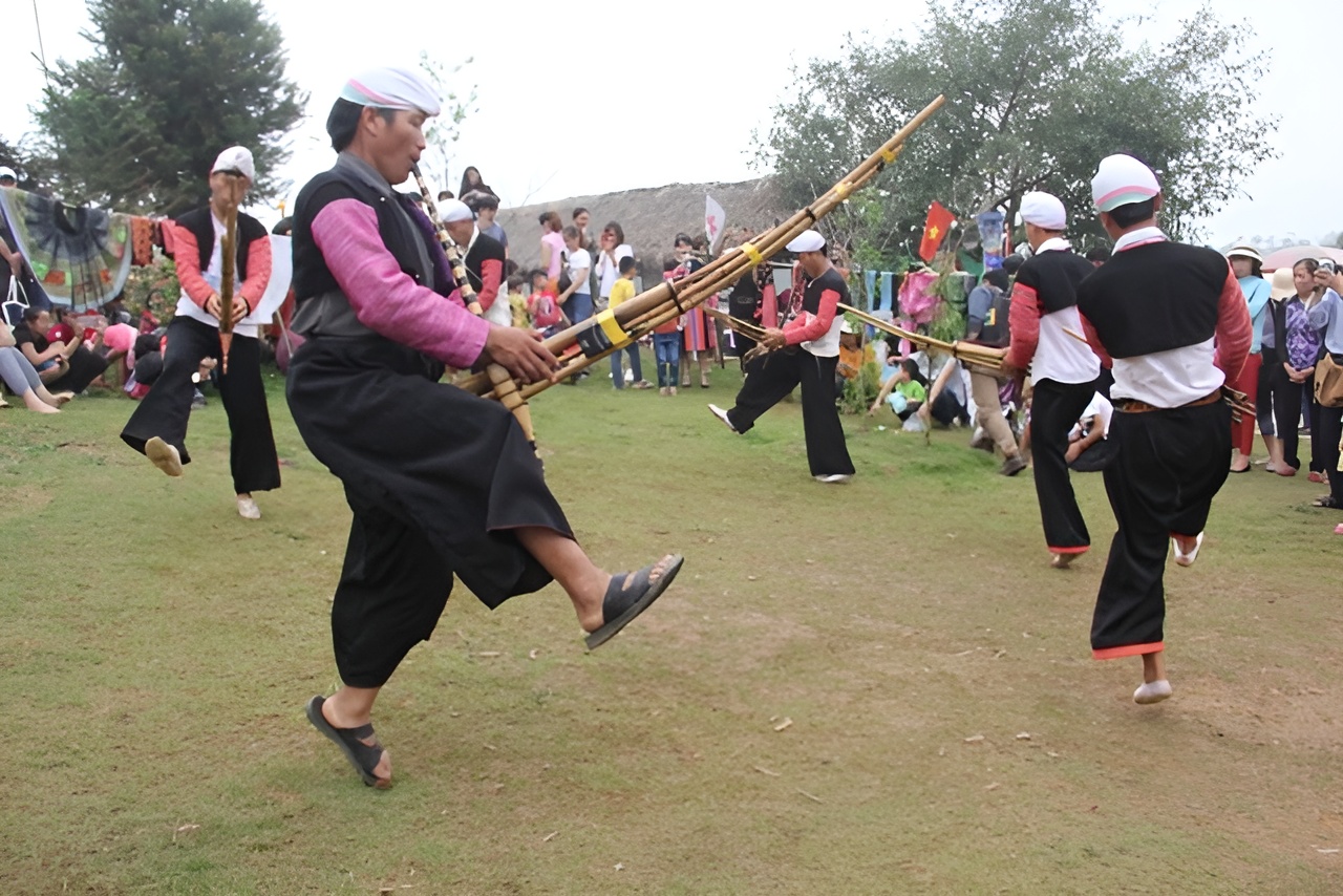 The Hmong People - The Essence of Cultural Heritage and Traditional ...