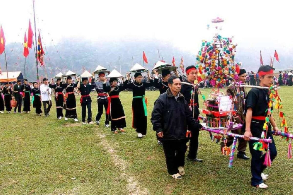 A detailed introduction about the Tay people in Vietnam